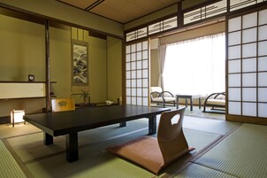 Cofre no quarto, secretária, Wi-fi grátis 