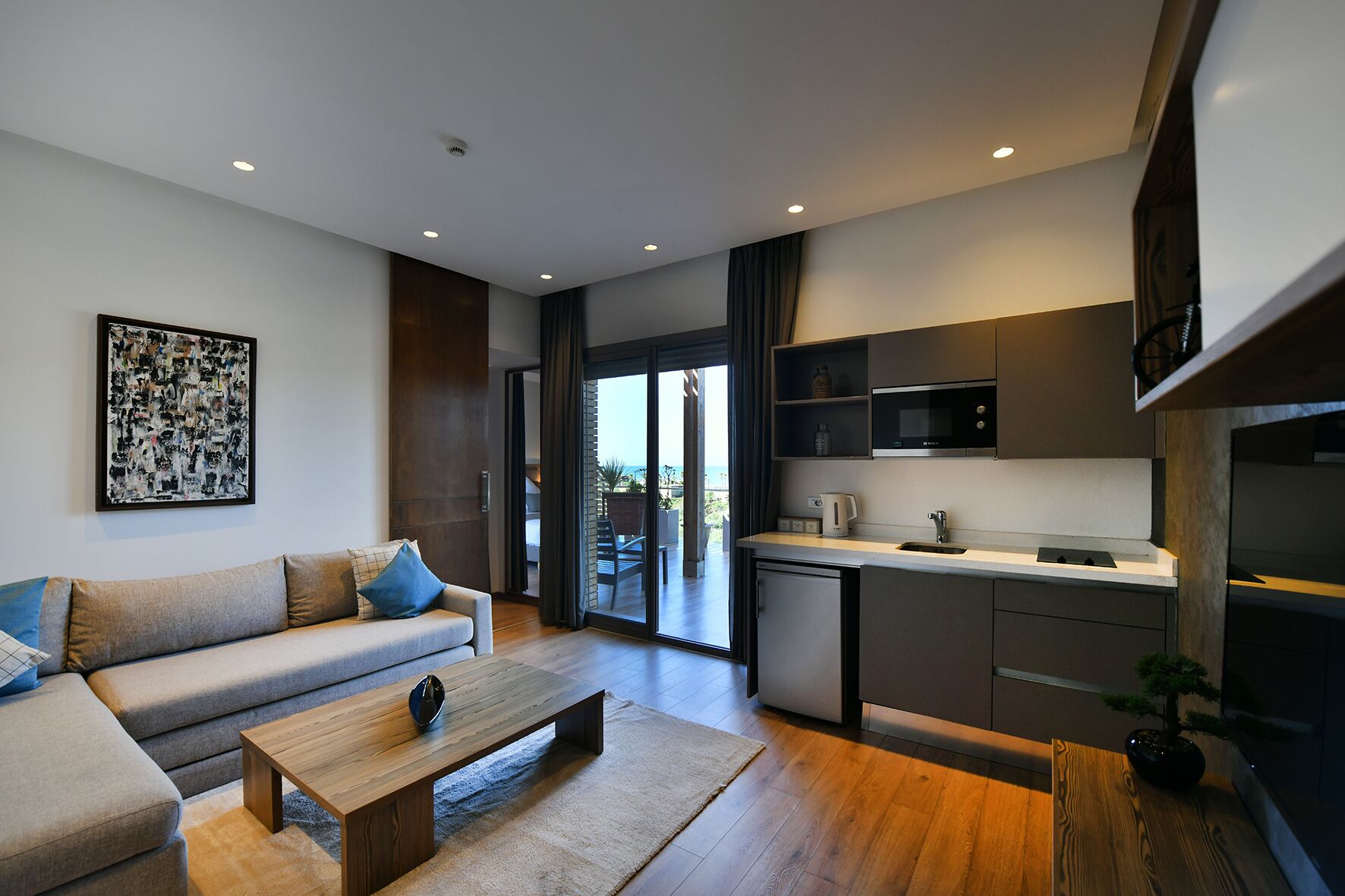 Suite Superior, 1 cama king-size e sofá-cama | Sala de estar | TV de ecrã plano 