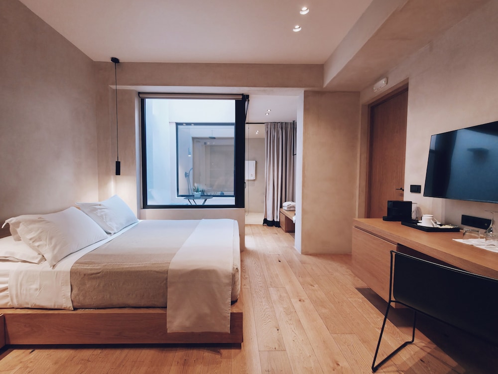 Monastery Estate Venetian Harbor - Chania