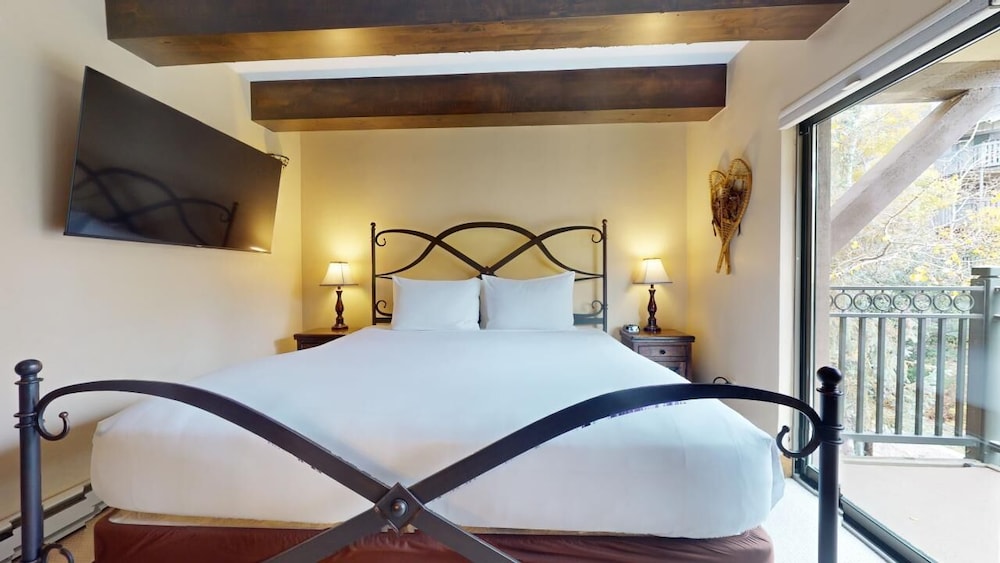 Landmark 201 - 2 Bedroom Platinum - Eagle, CO