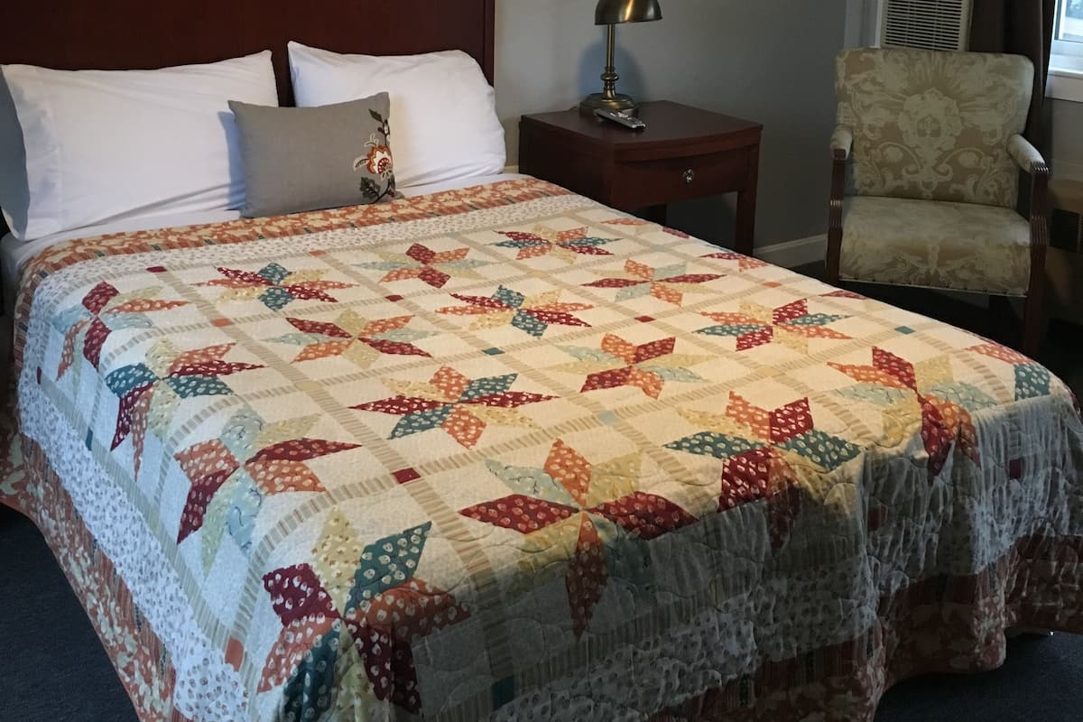 Quarto standard, 1 cama Queen | Wi-Fi de cortesia