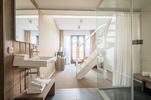 Suite Signature (Wellness) | Minibar, cofre no quarto, cortinas/cortinados opacos 