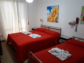 Cofres nos quartos, berços (sobretaxa), Wi-Fi de cortesia