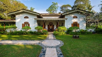 Fachada da propriedade