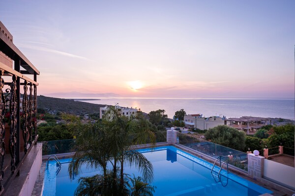 Esplanade Apartments - Crete