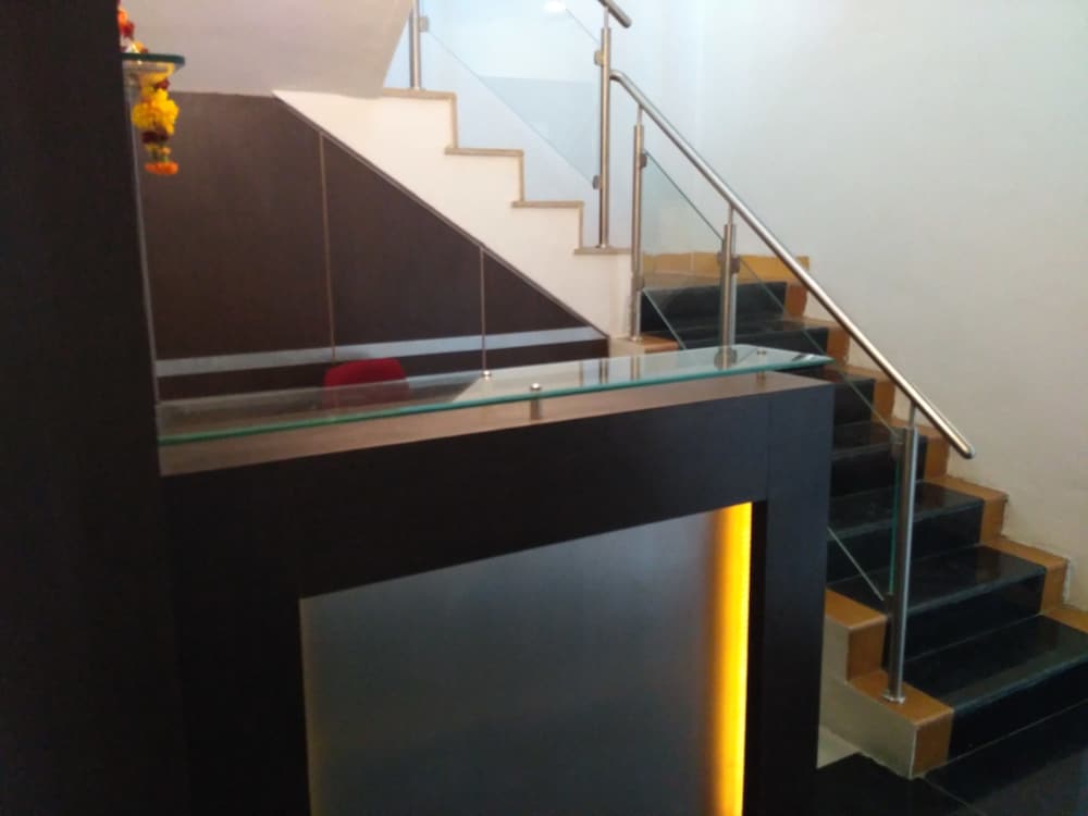 Hotel Everest Inn - Pune