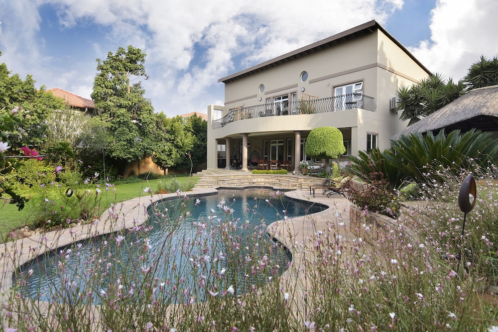 Sandown Guesthouse - Sandton