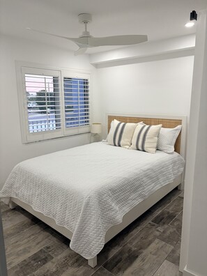 BEACHFRONT, MILLION DOLLAR SUNSETS, DOLPHIN EVERYWHERE Reviews, Deals ...