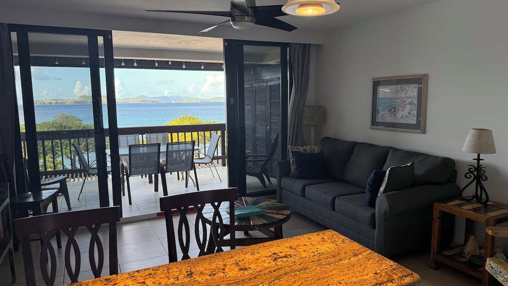 Sapphire Outlook Villa: Oceanfront Sapphire Beach - 세인트토머스 섬