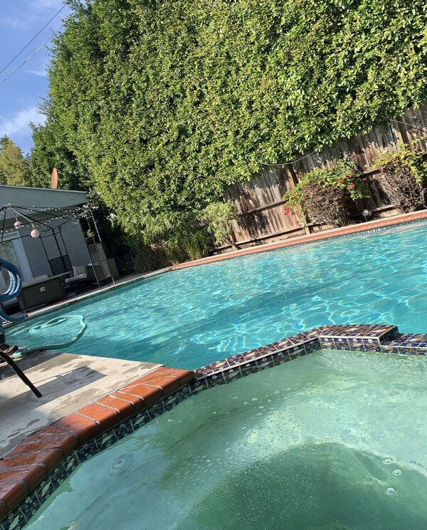 * Hogar Lejos Del Hogar * En Una Villa Hermosa- Tarifas Especiales De Verano - Los Ángeles, CA