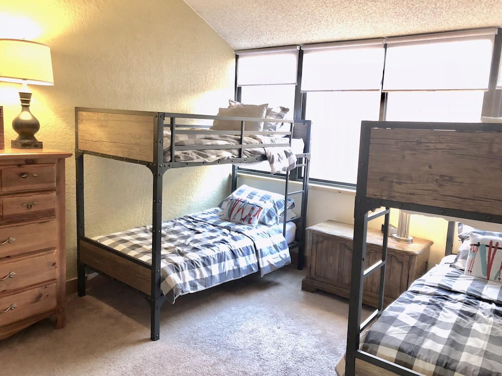 Iconic Park City Condo- Ideally Located For The Ultimate Park City Experience! - Park City, UT