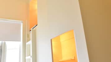 Cortinas blackout, Wi-Fi de cortesia, roupa de cama