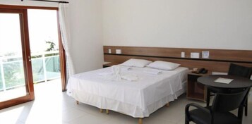 Quarto Twin de Luxo, 1 cama king-size, em frente à praia | Minibar, cortinas/cortinados opacos, Wi-fi grátis 