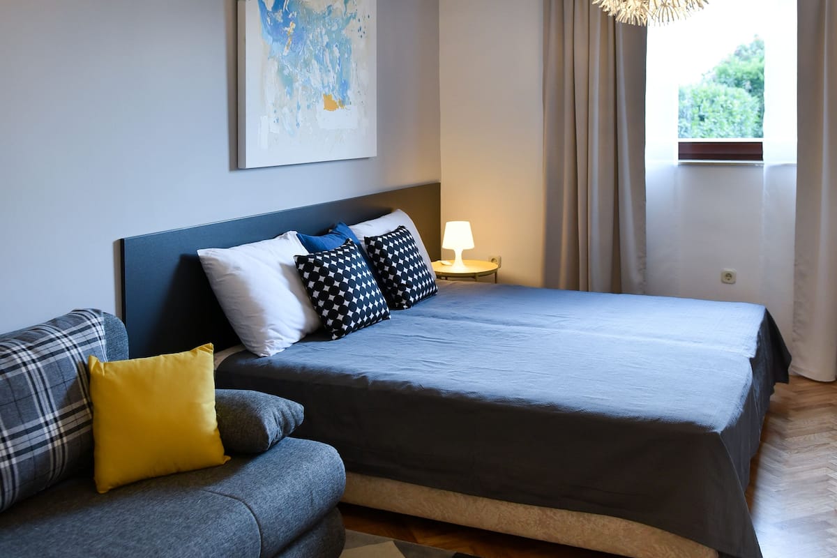 One Bedroom Apartment, Terrace, Pool view (A5) | 1 quarto, cofres nos quartos, escrivaninha, Wi-Fi de cortesia
