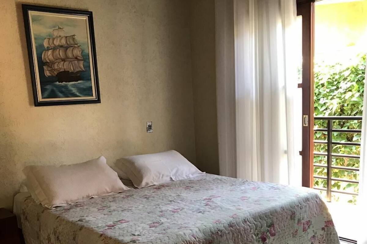 Frigobar, Wi-Fi de cortesia, roupa de cama