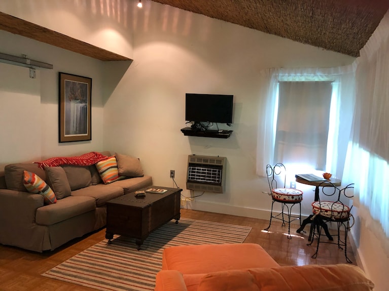 Cozy And Relaxing, Modern Creekside, Trailside, Waterfront Cottage, Fiber Wifi - Pennsylvania