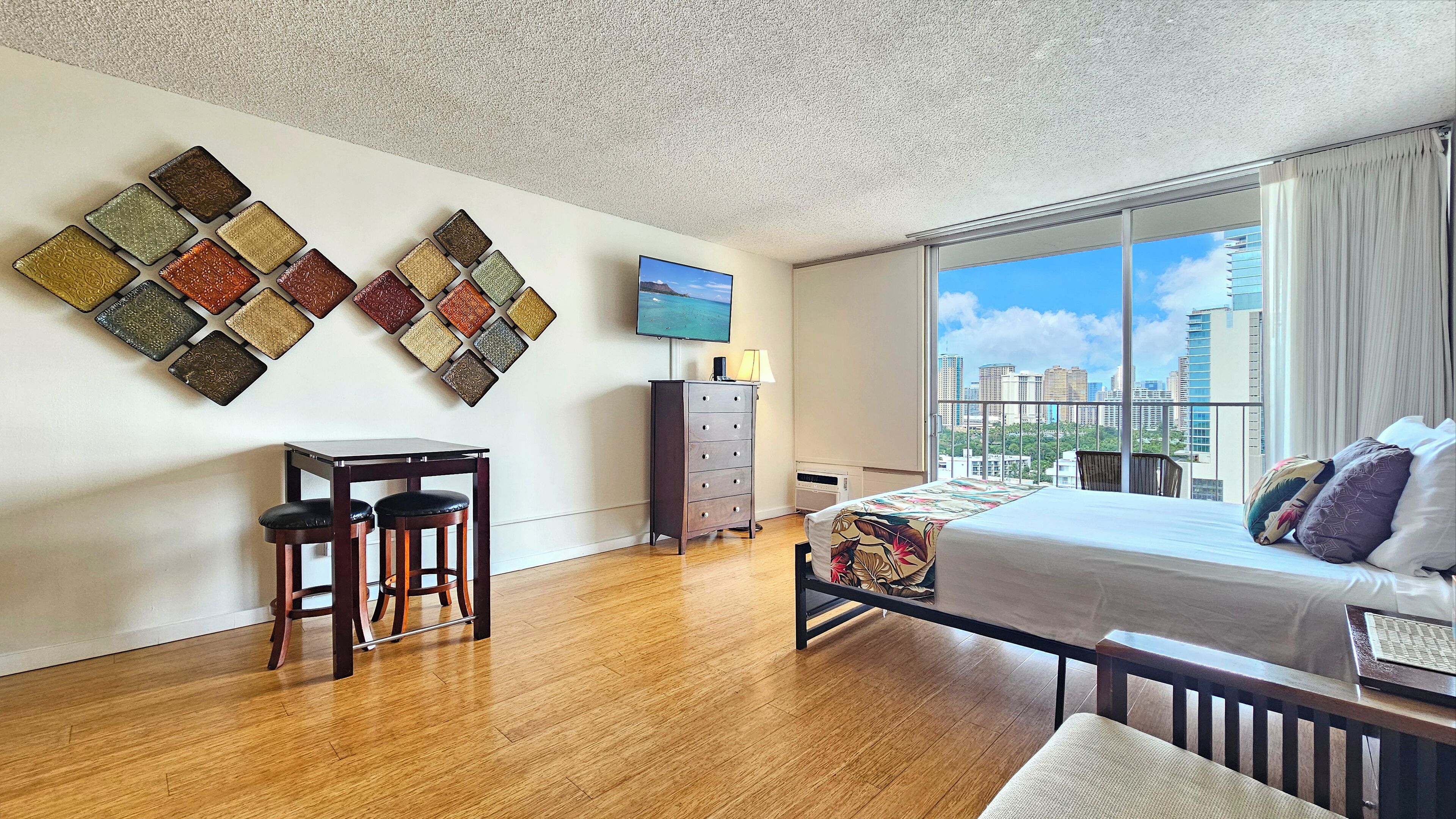 Great Remodel Of Marine Surf Studio W/ Lanai, Queen Bed +Kitchen #1708 - Kawaikui Beach, HI