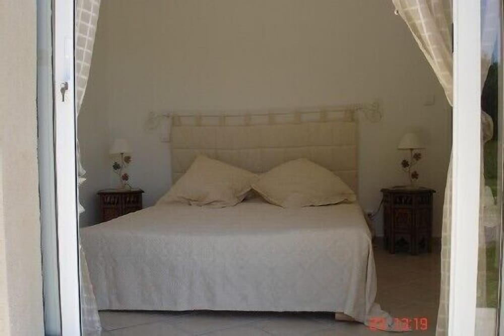G ^ Te De France 3 éPis, 3 *, By The Sea With Swimming Pool, Meadow And Animals, Wifi - Corsica