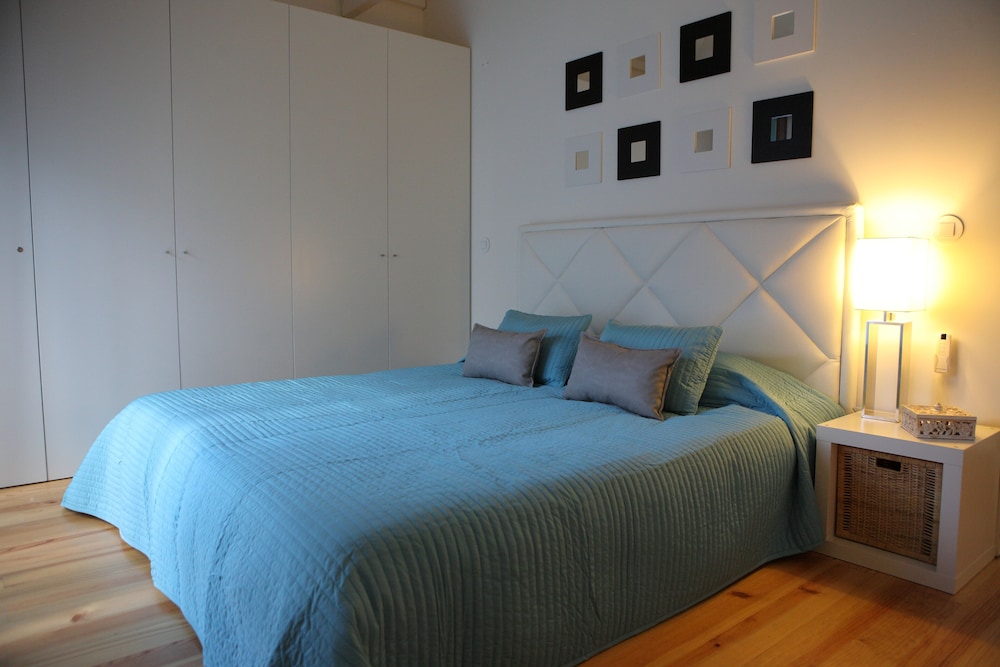 Charming Apartment In The Historic Center Of Porto - High Standing - Porto, Portugal