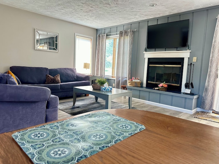 Mountain Air - Jacuzzi, Hiking, Biking & River; 15 Min Walk Shawnee Mt. Ski Area - Pennsylvania