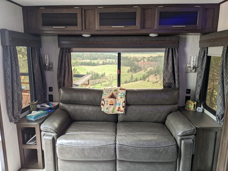 Rv De 25 Pieds, «Sport» @Evanscliff, Hot Tub!, Vue Sur Le Canyon Côté Falaise à Tomber Par Terre! - Dakota du Sud