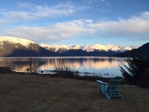 Blue Heron luxury home, across from beach, jacuzzi, fire pit, gourmet ...