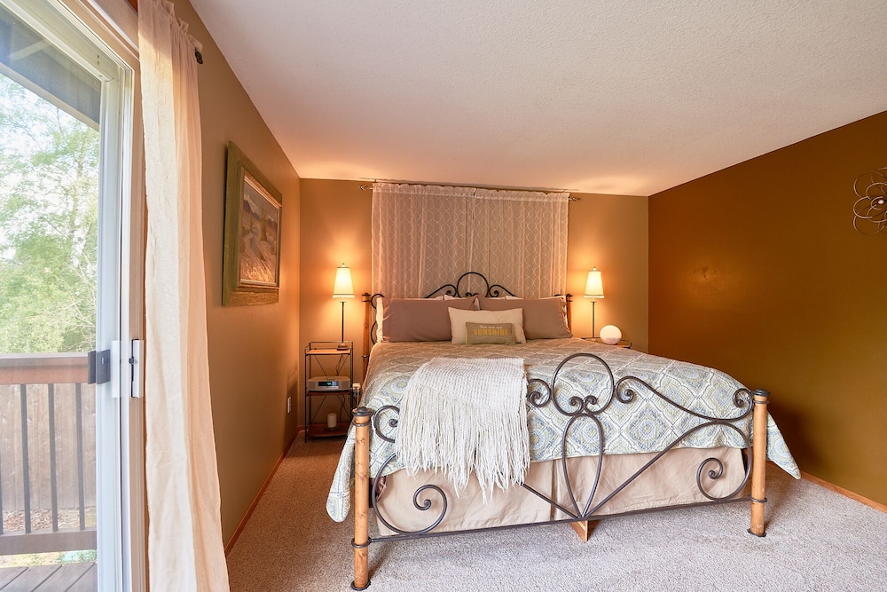 Single Level, 2 Kings, Fire Pit, Comfort In Downtown Dundee - Alexana Winery, Newberg