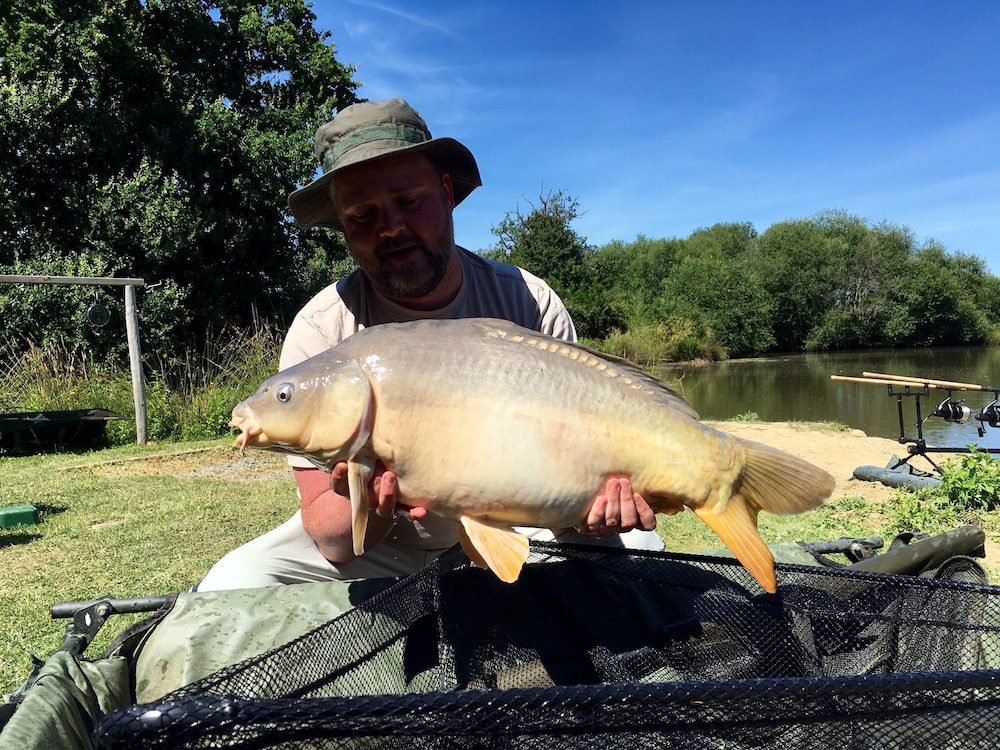 Exclusive 4 Acre Fishing Lakes With Mobile Home (£100 Per Wk ) And Bait Cabin - Châteaubriant