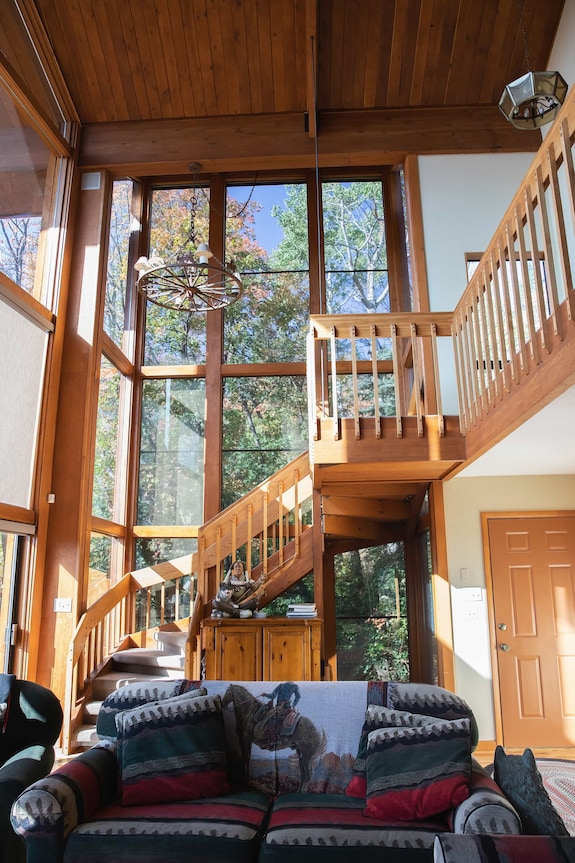 Gorgeous Views And Two Decks! Large Open Cabin, Short Walk To Lodge - Sleeps 14 - Sundance, UT