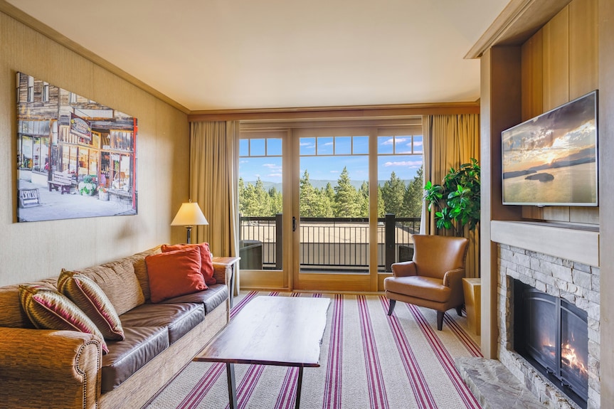 Charming Suncadia Wilderness Lodge With Modern Amenities And Pool Hot Tub Access - Roslyn, WA