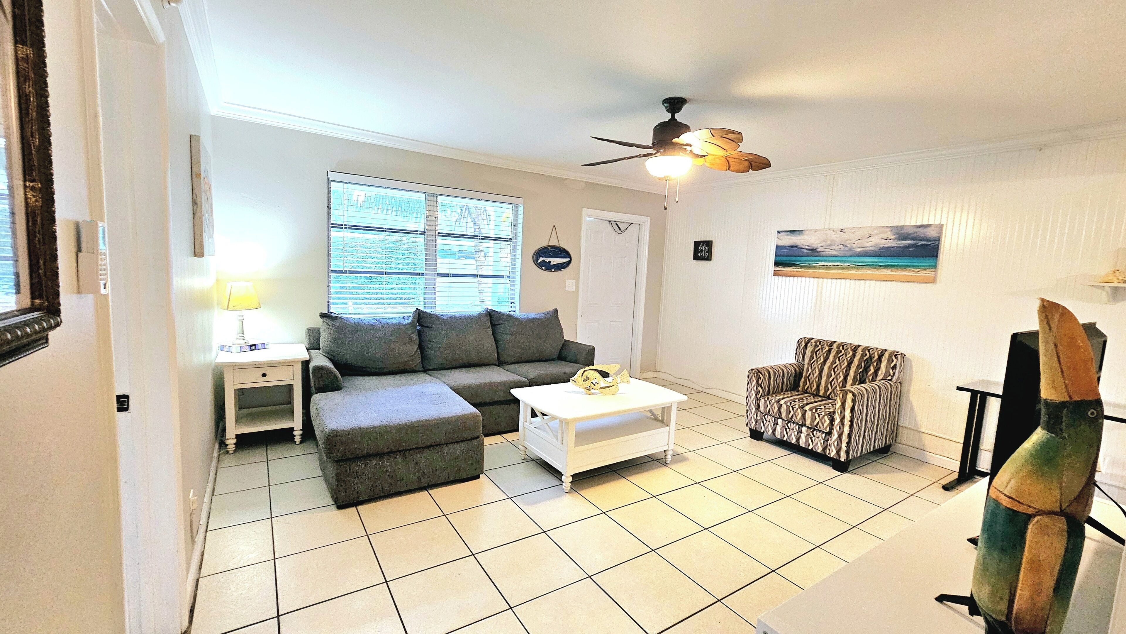 Beach Block Bungalow With Private Putting Green.  Everything Need. - Pompano Beach, FL