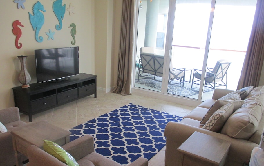 Beautiful Beach Front Condo!!! - Navarre Beach, FL