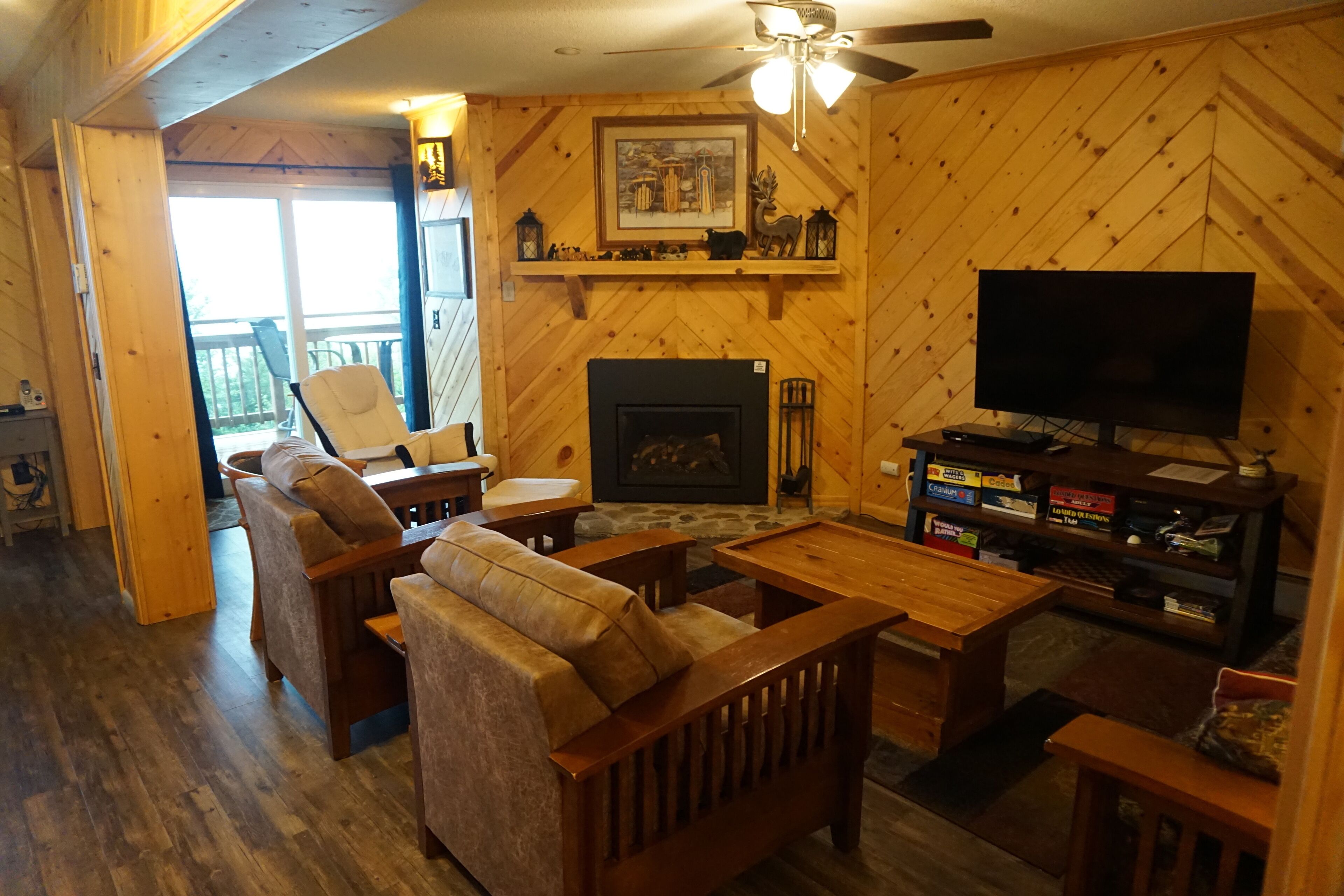 3 Bedroom Condo - No Cleaning Fee - Amazing Sunsets - Snowshoe, WV