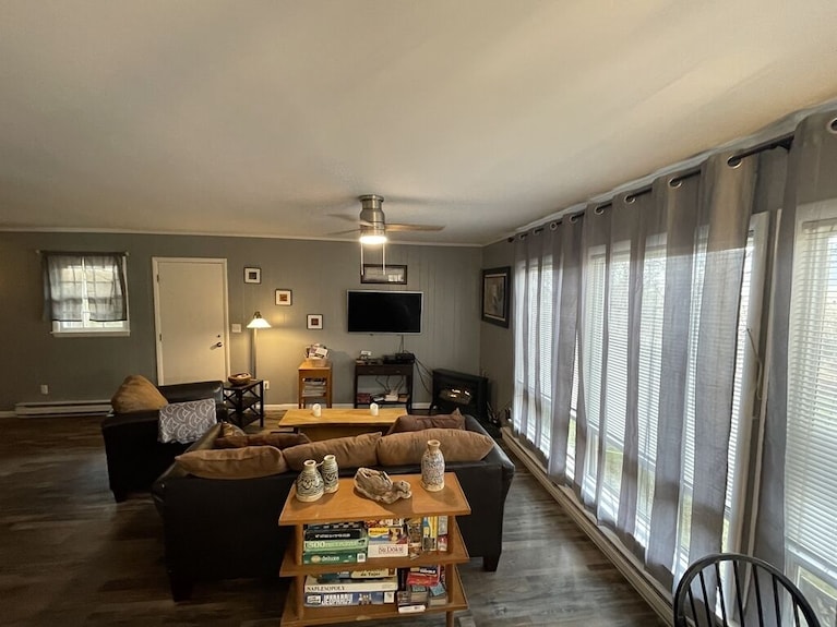 フィンガーレイクス地方の丘に位置するネイチャーラバーズゲッタウェイ.. - ニューヨーク州