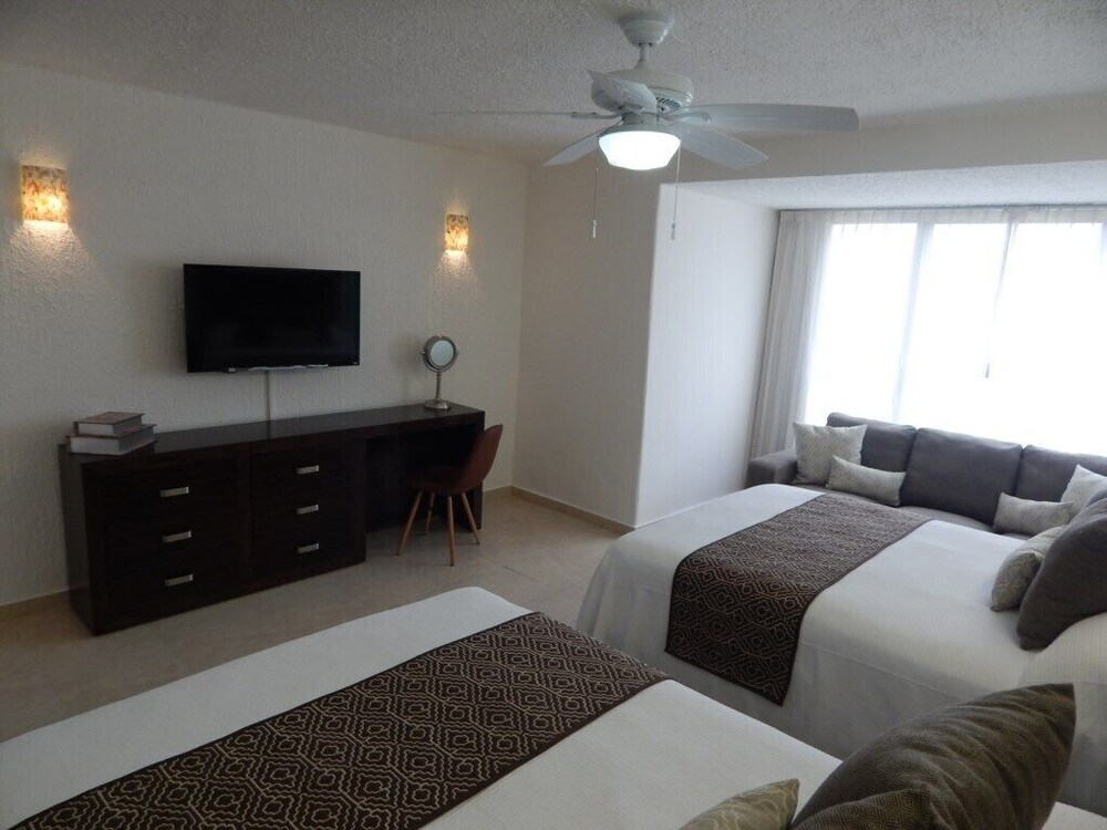 Beautifully Decorated 1 Bedroom 2 Floors Appartment / Ground Level - Cancún