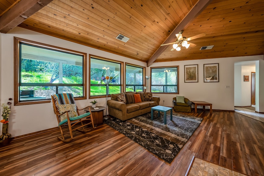 Next To Park Entrance And Pet Friendly! - Three Rivers