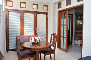 Estúdio | Refeições no quarto