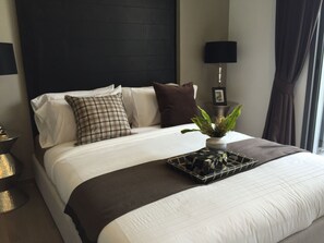 2 Bedroom Apartment | 2 quartos, cofre no quarto, cortinas/cortinados opacos, Wi-fi grátis 