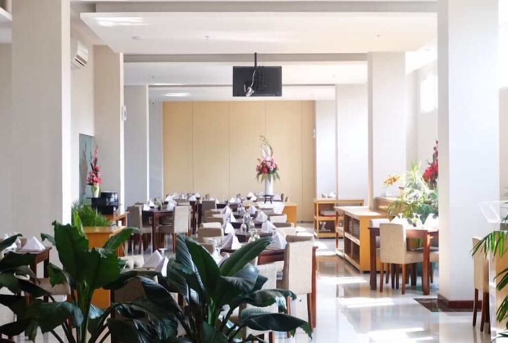 Syariah Radho Hotel Sengkaling - Malang
