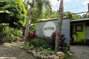 Suite-Estúdio Deluxe, 1 cama de casal, vista para a montanha | 1 quarto, com decoração personalizada, com mobília individualizada 