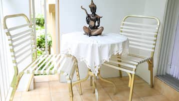 Apartamento Deluxe, 1 cama king-size, terraço, junto ao jardim | Terraço/pátio interior