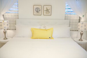 Apartamento luxo, 1 cama King, terraço, no jardim | Comodidades do quarto