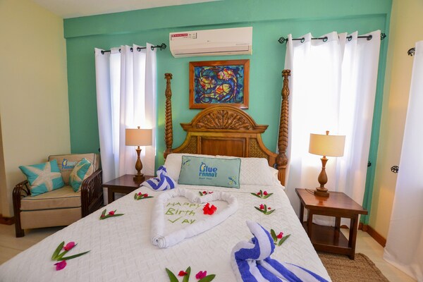 Blue Parrot Beach House - Belize