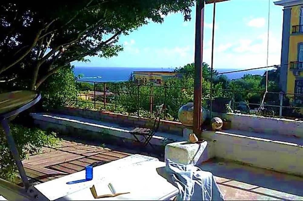 Mediterranean Oasis Big Loft In Villa -Garden_free Park_ Free Wifi 15min Center! - Naples