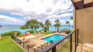 Condo, 2 quartos | Piscina | Piscina externa, espreguiçadeiras