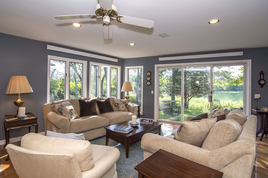 Waterfront Home On Beautiful Shelter Island W/large Deep Water Dock - Croteaux Vineyards, Southold