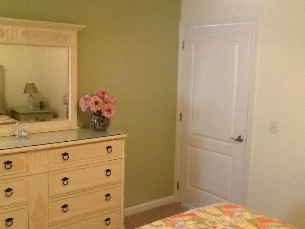 A Stones Throw To Beach Located Near All Attractions - Long Beach Island, NJ