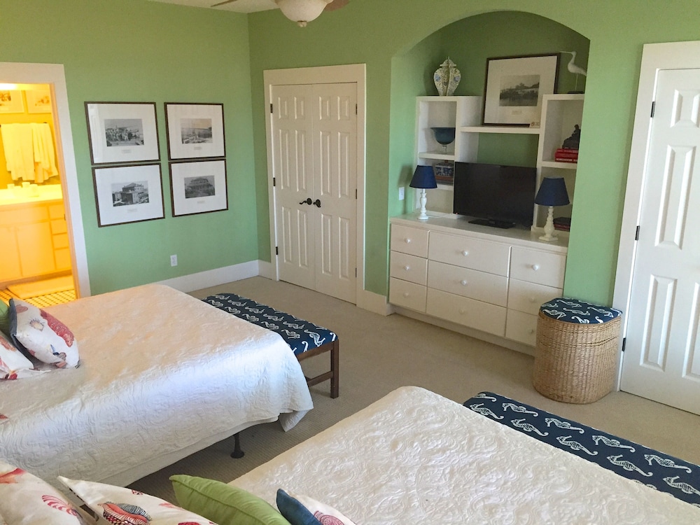 Golf Cart Included Beautiful Daufuskie Island Beachfront 2 Bedroom Cottage - Tybee Island, GA