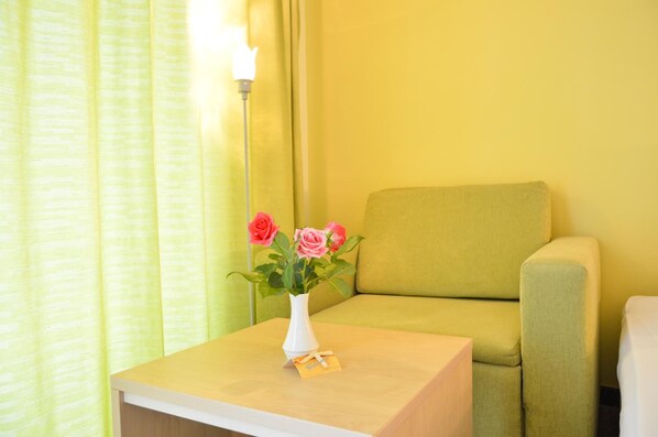 1 quarto, minibar, cofre no quarto, secretária 