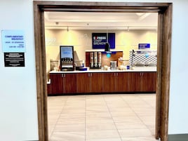 Café da manhã self-service grátis todos os dias